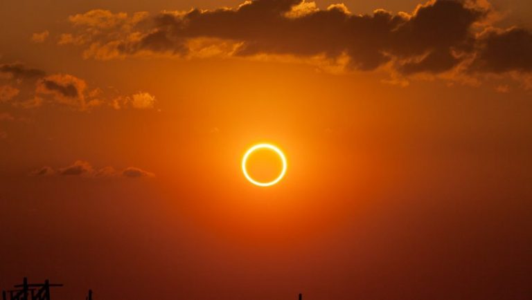 The Only Total Solar Eclipse of 2020 - MEKAS KABLO